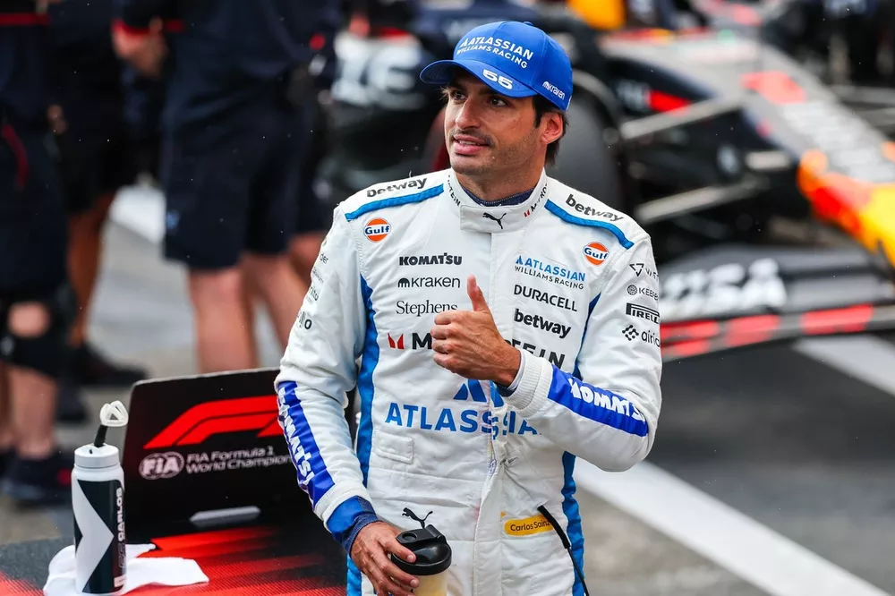 Carlos Sainz receives pitlane serenade as marshals sing Smooth Operator ...