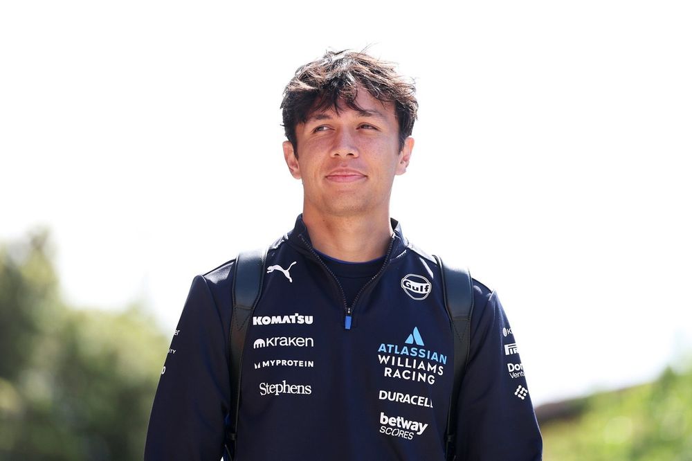 Alex Albon welcomes Thailand Prime Minister to Monaco F1 garage amid ...