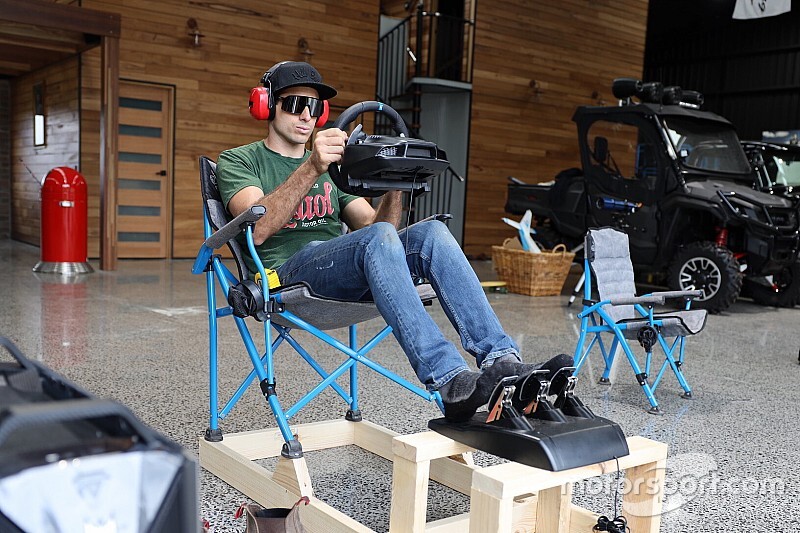 Kelly builds home-made simulator out of wood