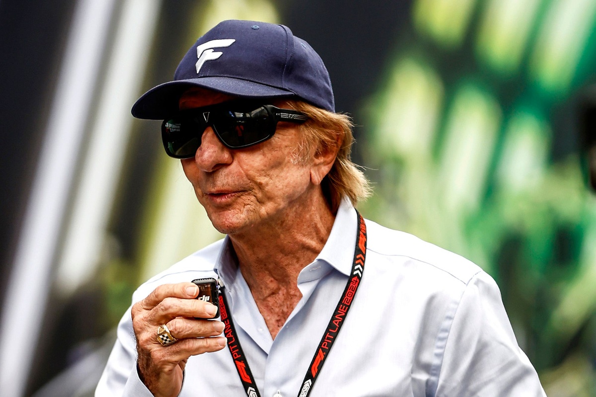 Fittipaldi 'manda a real' sobre briga entre Verstappen e Russell