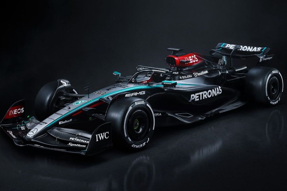 Mercedes presenta el W15, su nuevo coche para la F1 2024