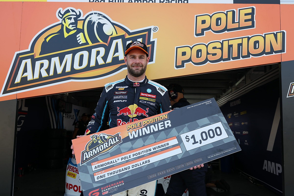 Auckland Supercars: Davison, SVG share Sunday poles