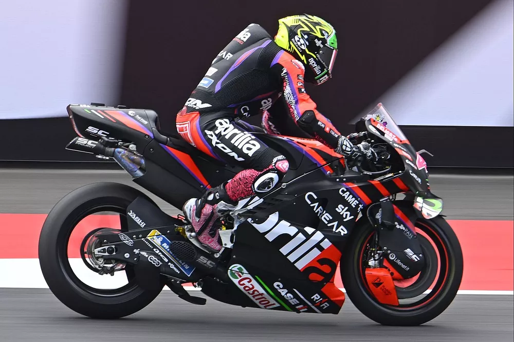 Espargaró a un talon "détruit" après une chute "stupide" à vélo