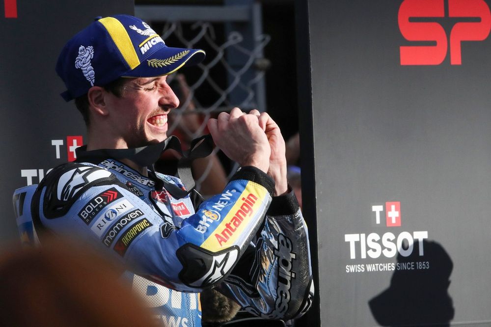 Álex Márquez verklaart spannende finish in sprintrace: "Mijn eigen schuld"