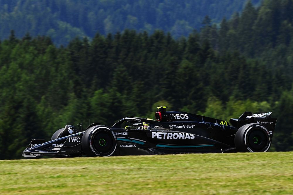 Hamilton: "Bence yarışa başlamak için güçlü bir pozisyondayız"