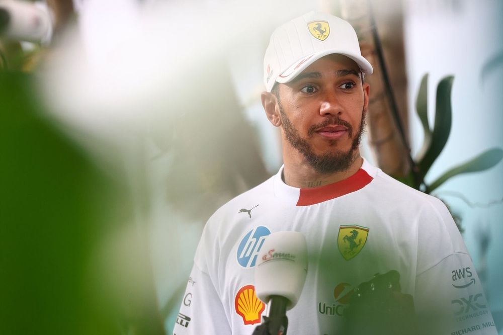 Lewis Hamilton: 'Sarcastic' Miami GP team radio due to slow strategy calls