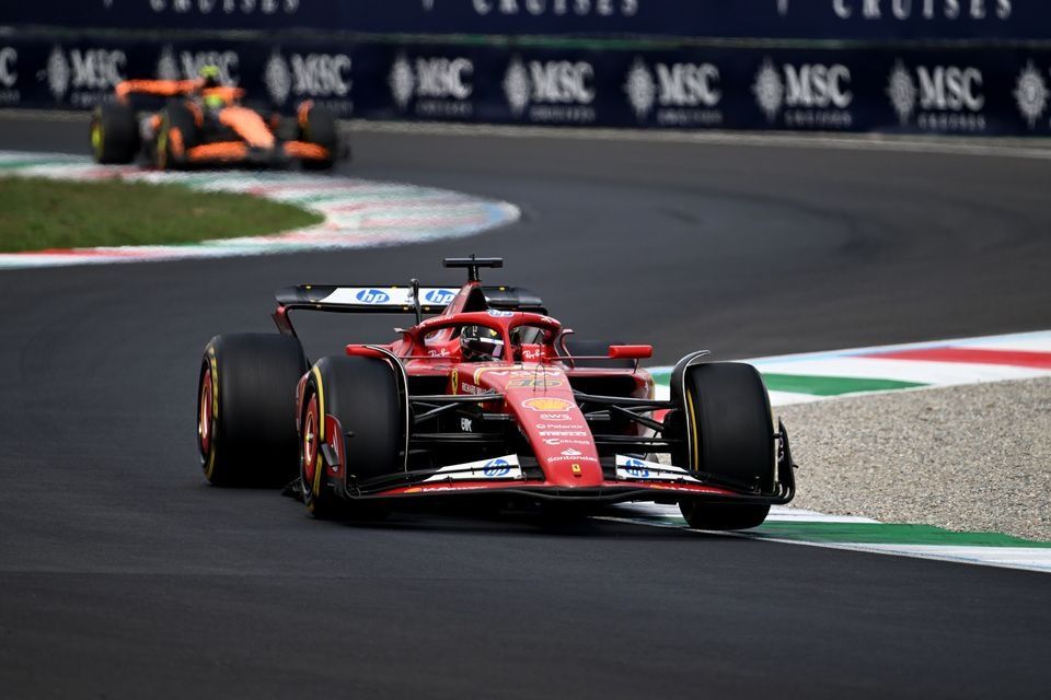 Leclerc verrast met zege, schade voor Verstappen blijft beperkt