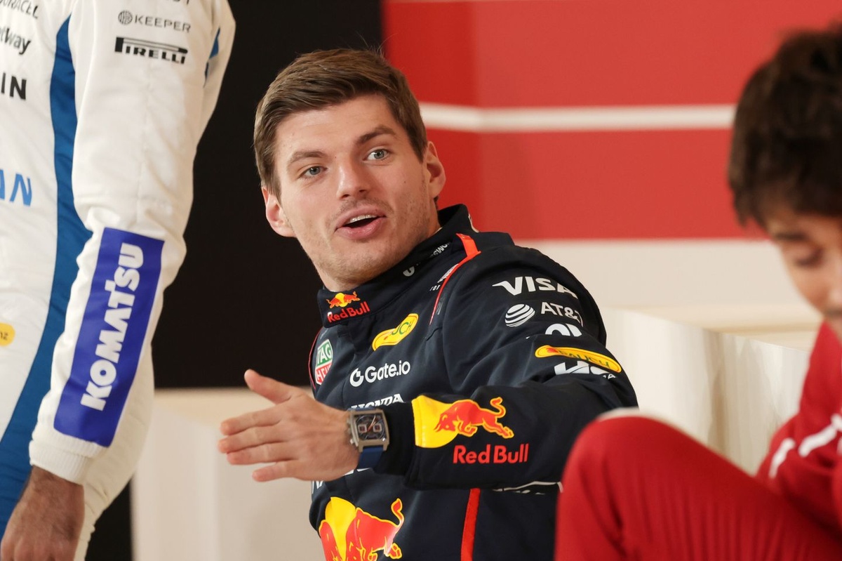 Max sul possibile ritorno dei V10 in F1: "Bell'idea, ma va trattata ...
