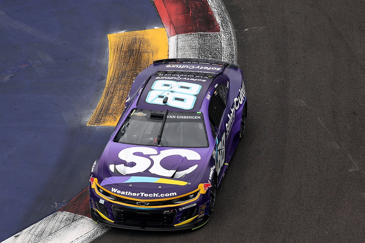 Shane van Gisbergen earns NASCAR Cup pole in Mexico City