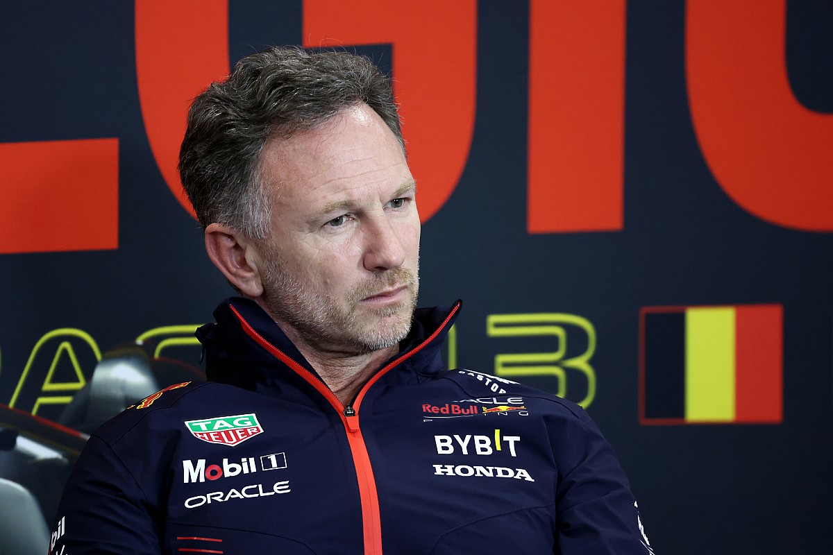 Horner: “Niet eerder dan 2025 vrije plek bij Red Bull Racing”