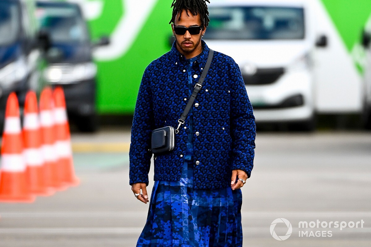 Hamilton hopes "daring" F1 fashion choices helps open minds