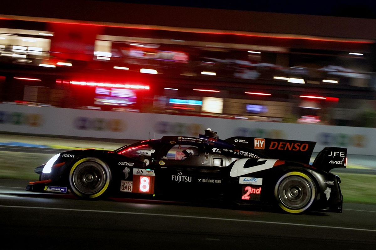 Snelste Ferrari moet alle tijden inleveren: Toyota bovenaan in VT2 Le Mans