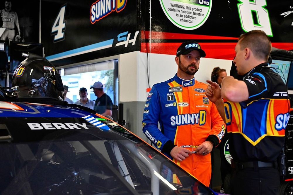 Despite "disappointing" 2024 start, Berry shares Bristol front row