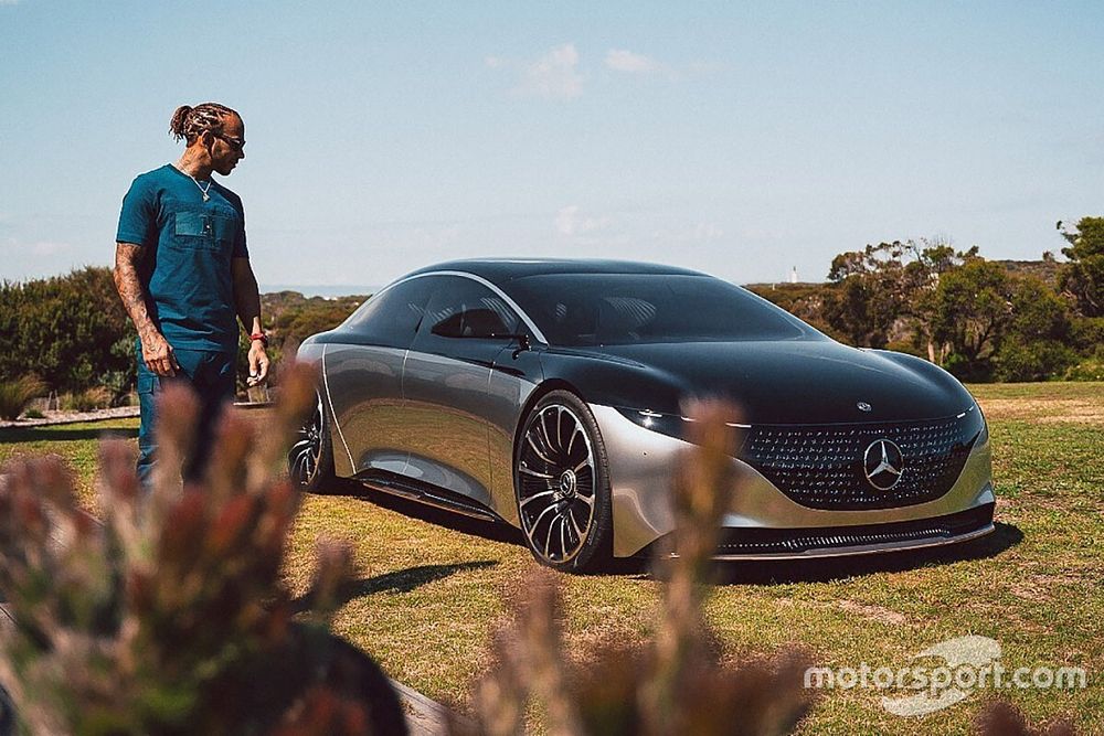 Hamilton testimonial dell'elettrico di Mercedes