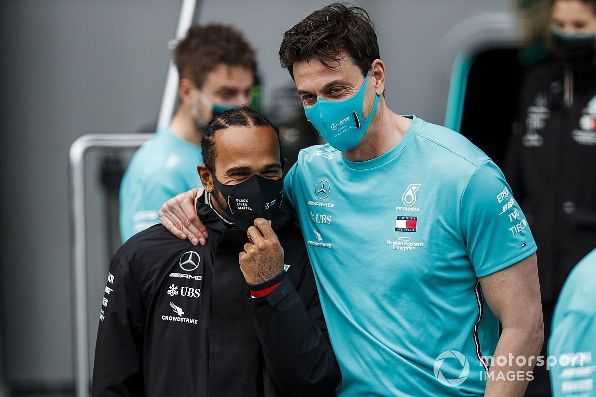 Hamilton: "Con Mercedes nasce una fondazione sulla diversità"