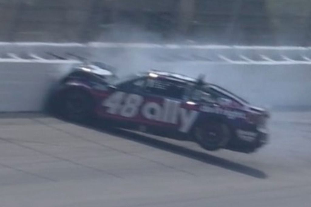 Alex Bowman unhurt after massive hit that red flags Michigan Cup race