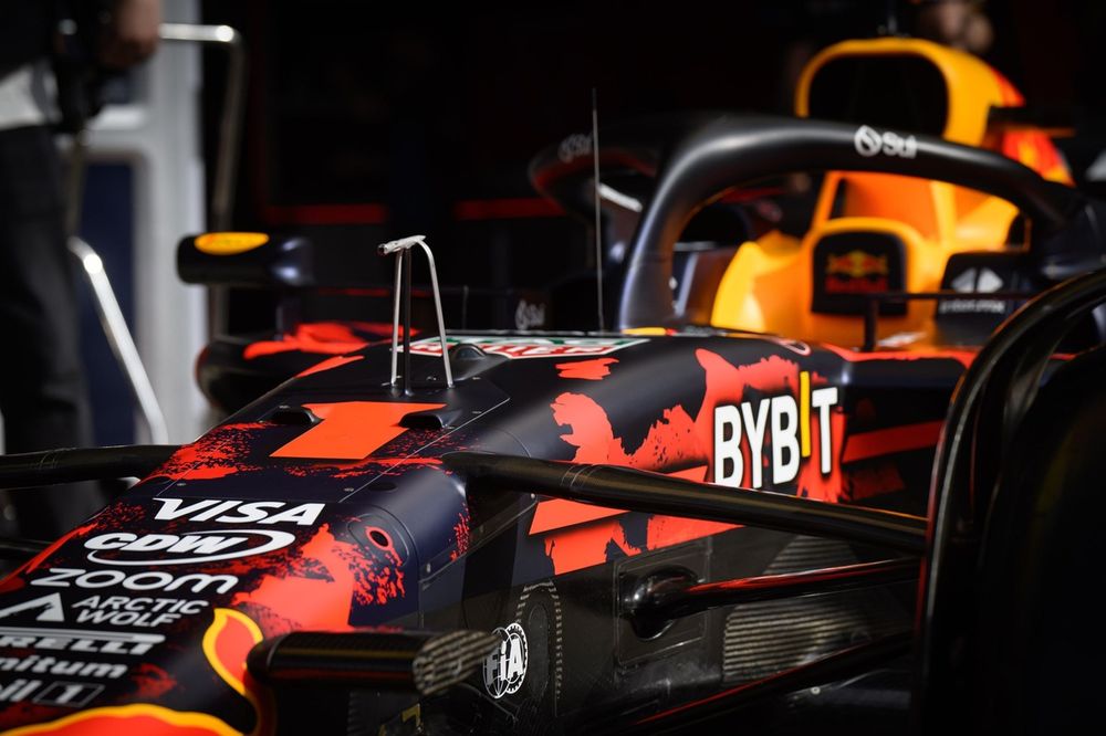F1. Red Bull zrzuca barwy