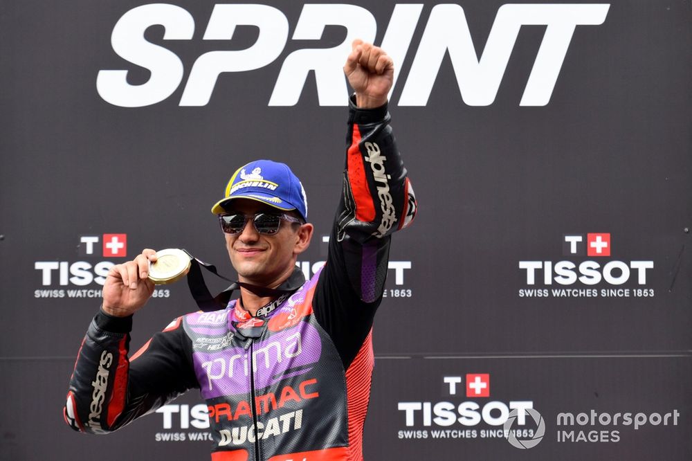 MotoGP Malaysian GP: Martin closes on title with sprint win, Bagnaia ...