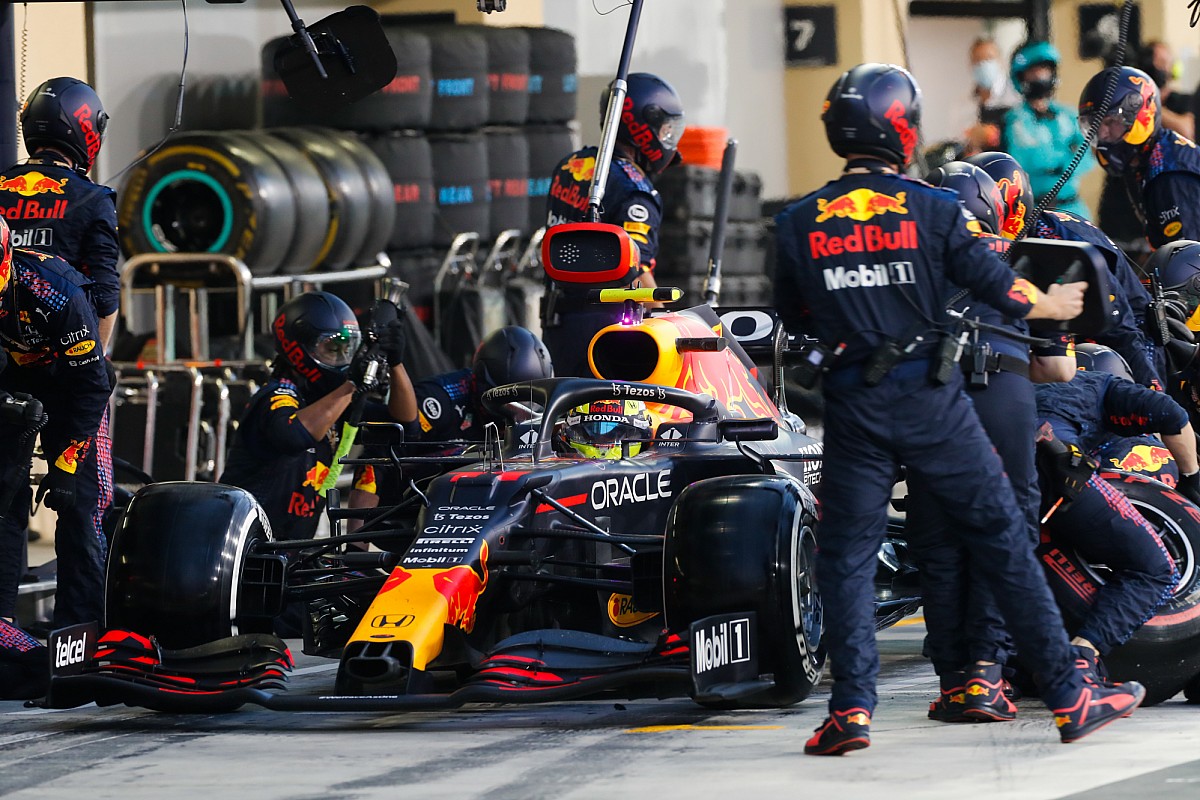 Red Bull son yarışta da en hızlı pit stopu yaptı