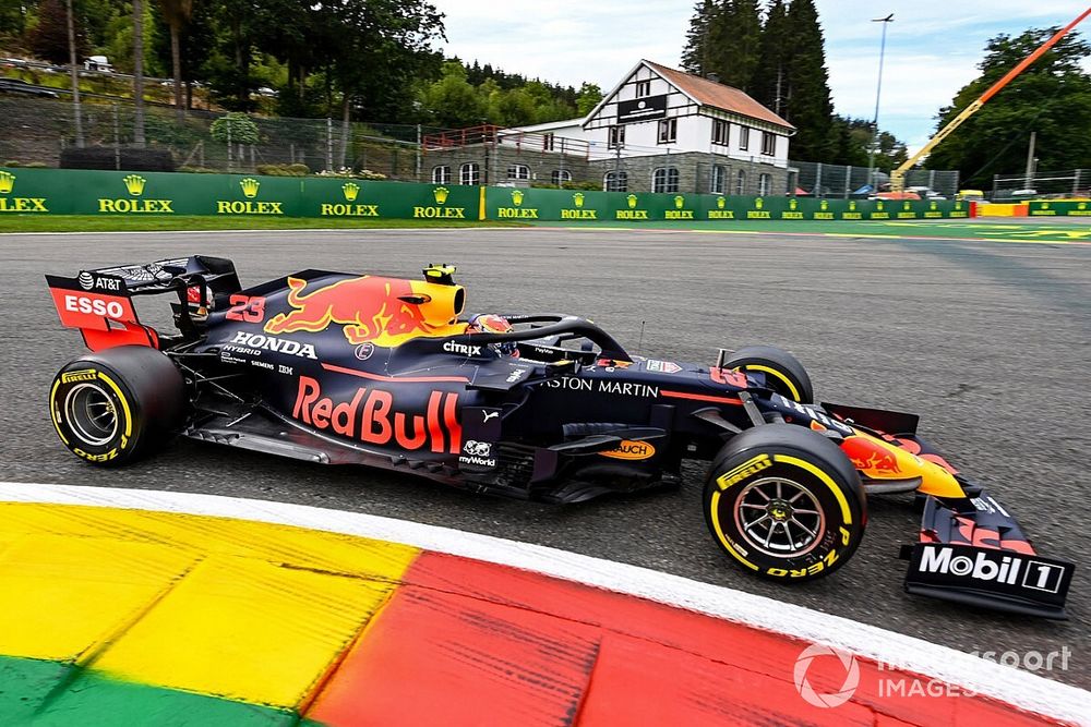 Horner blijft geloven in Red Bull-concept: "Rake Mercedes ook hoger"