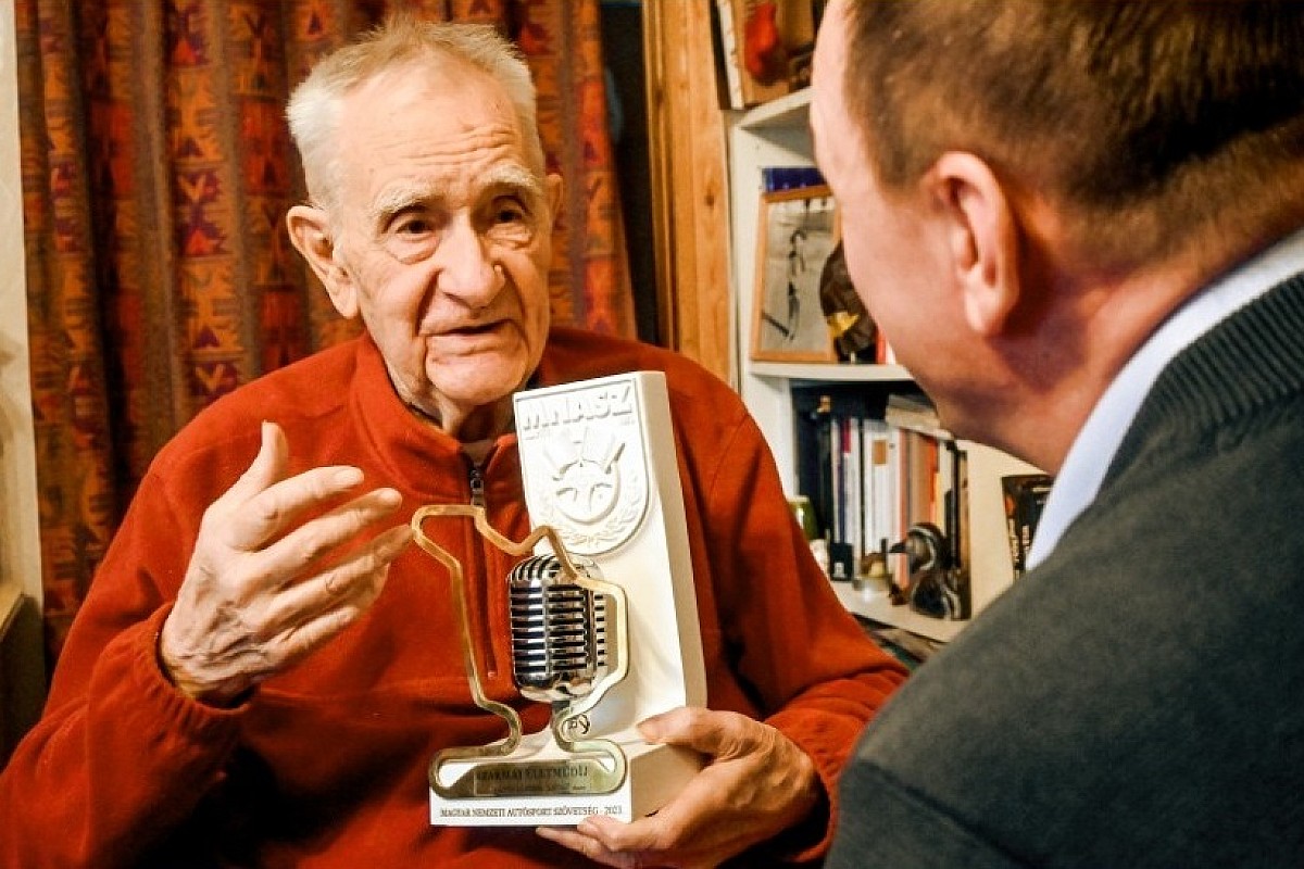 Életműdíjat kapott a magyar motorsport-újságírás nagy alakja, Dávid Sándor