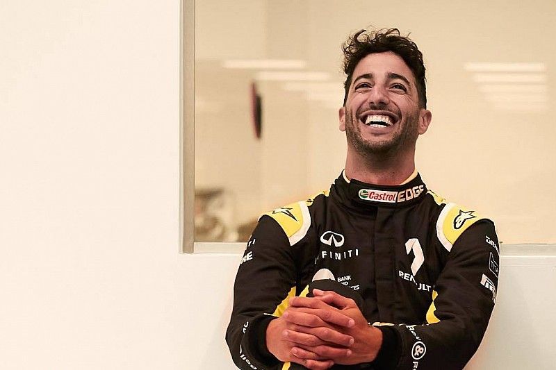 Ricciardo fait sa première apparition en tenue Renault