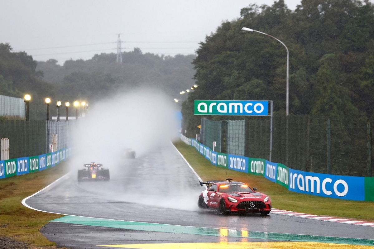 F1 drivers discussing 'information laps' idea to help at rain-delayed races