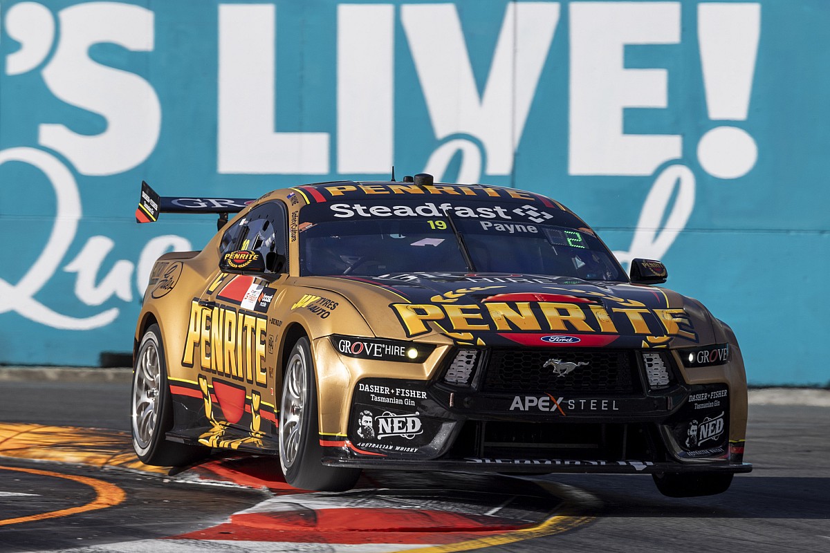 Supercars Adelaide: Rookie Payne dominates finale, Van Gisbergen retires