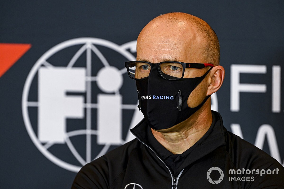 El director de Williams F1, Simon Roberts, positivo por COVID-19