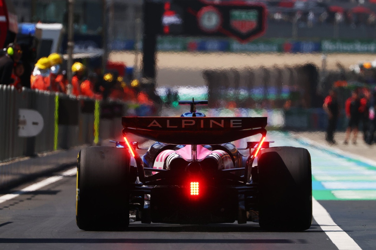 Alpine et Haas ont dû modifier leur aileron arrière avant Shanghai