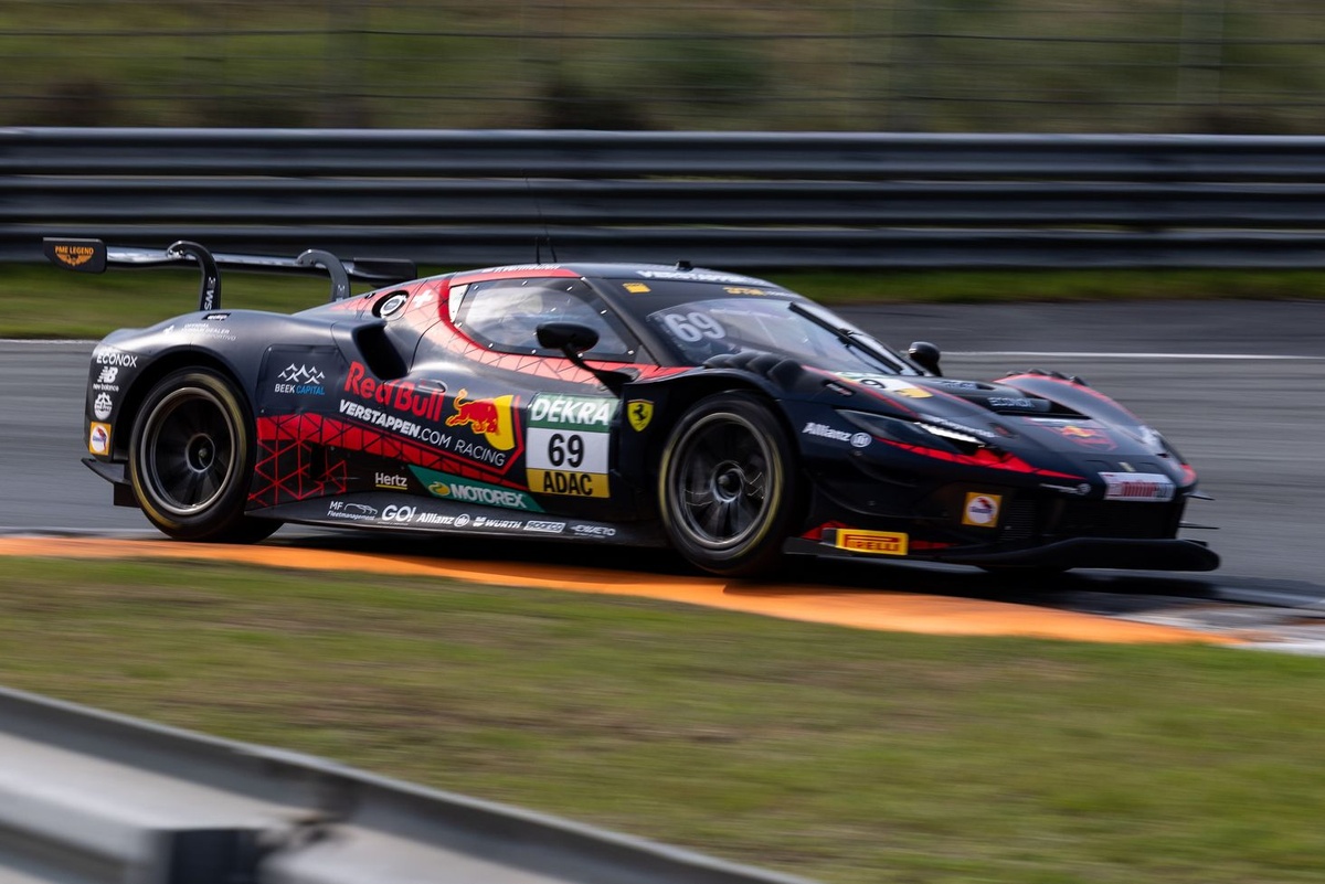 Vermeulen negende in VT2 DTM Zandvoort, Preining snelste