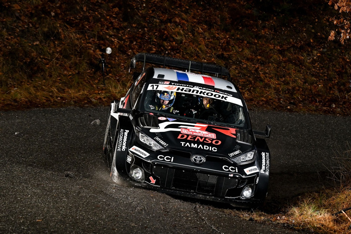 Ogier prend le pouvoir devant Evans et Fourmaux au Monte-Carlo