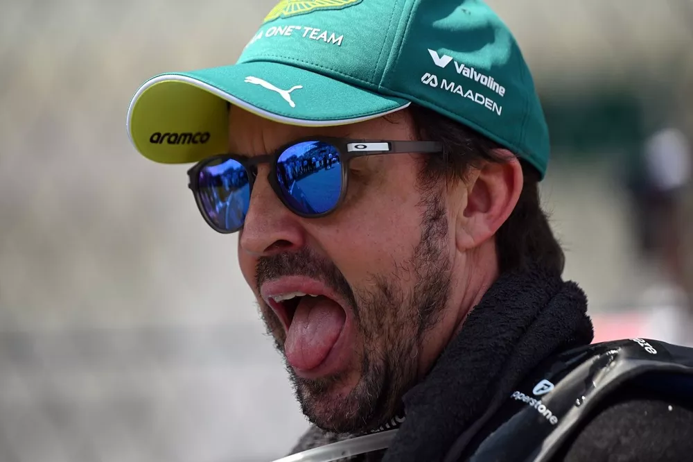 Fernando Alonso takes delivery of $12million hypercar with matching ...