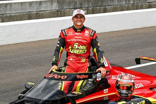 Andy Ruhan Profile - Bio, News, High-Res Photos & High Quality Videos