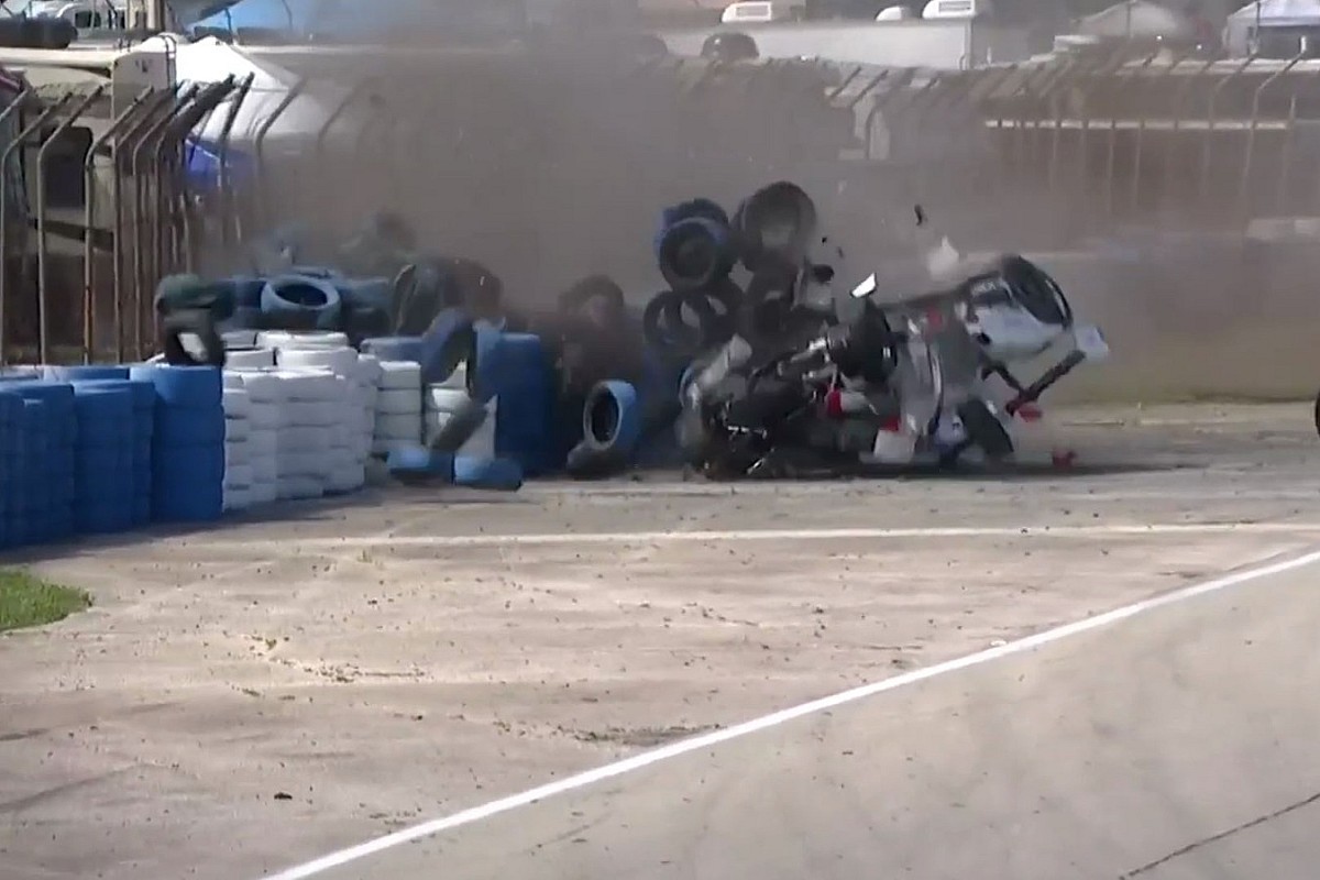 WEC Sebring 1000 Miles: Major crash for Toyota's Lopez causes red flag