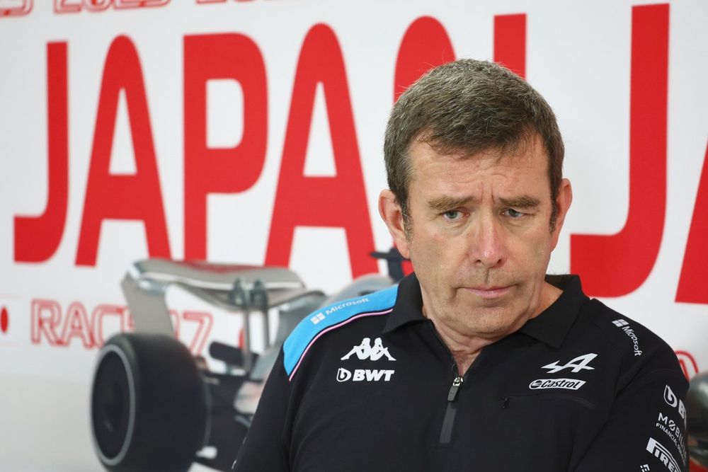 Alpine, yeni takım patronu konusunda acele etmiyor