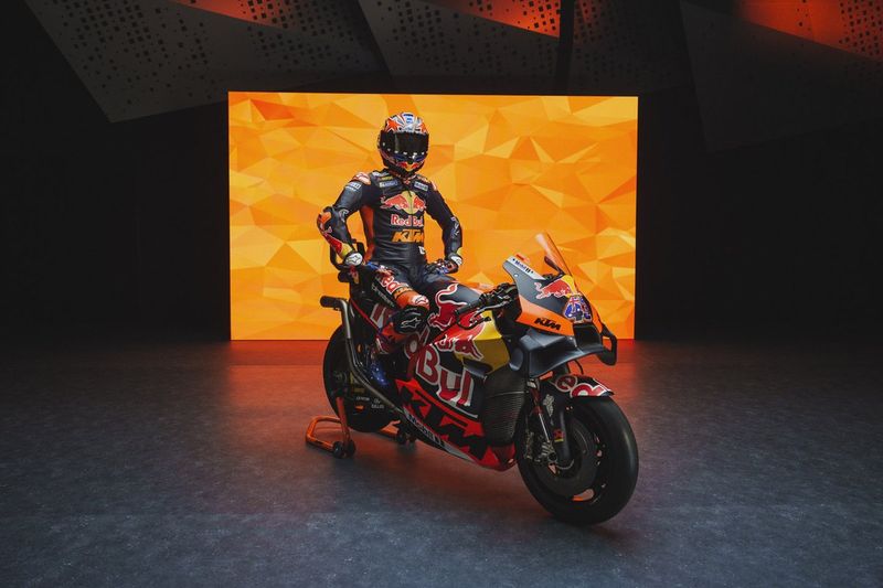 KTM, 2024 için RC16 MotoGP motosikletlerini tanıttı