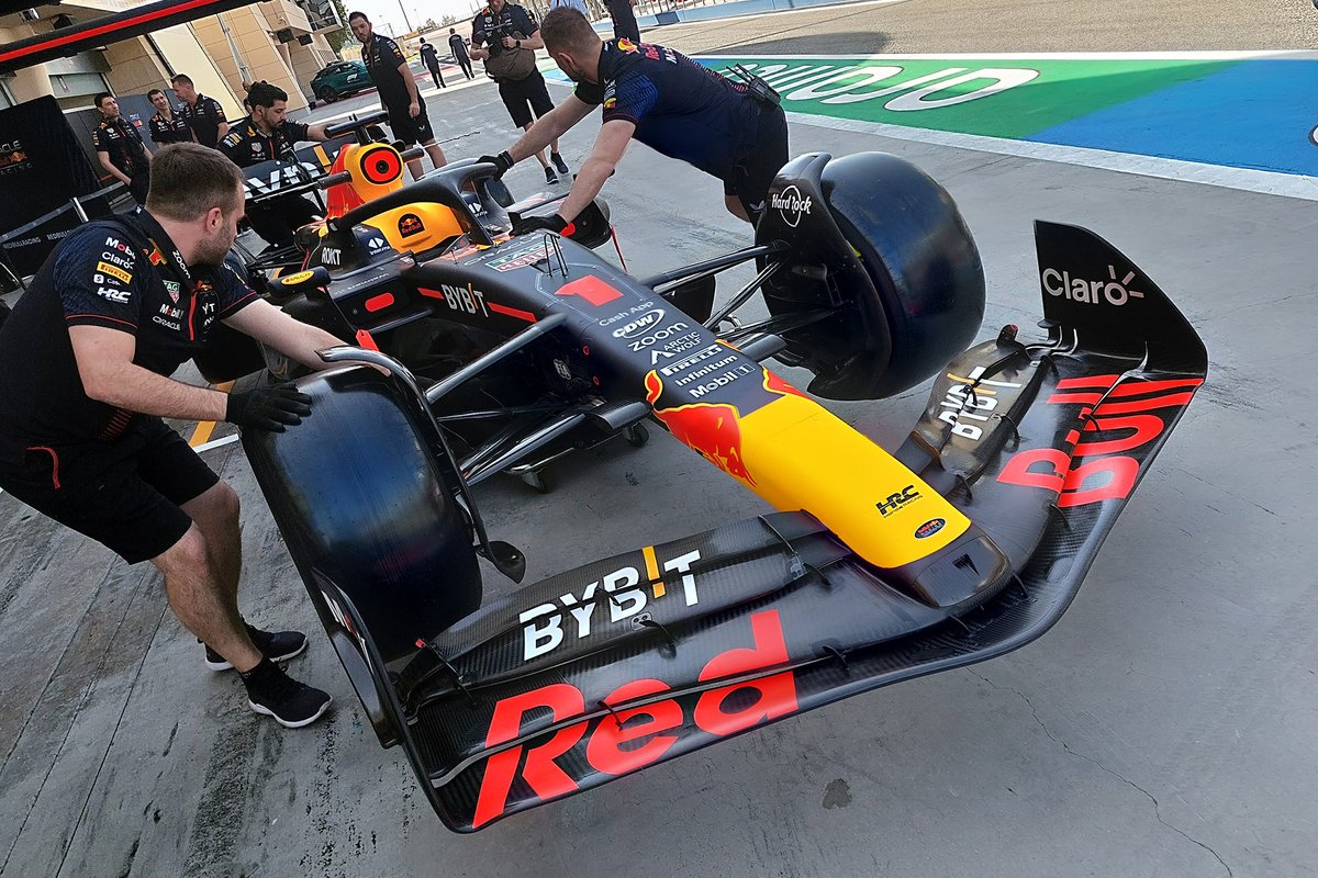 Red Bull'un 2023 F1 aracı RB19 sonunda ortaya çıktı!