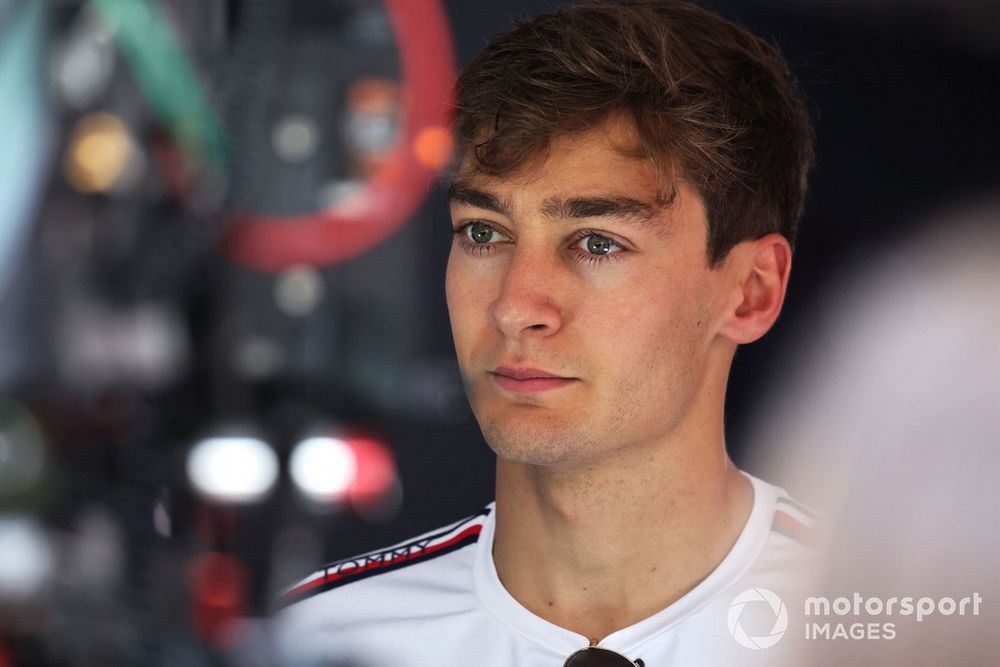 Russell cree que Verstappen se "queja" para ganar más dinero en F1
