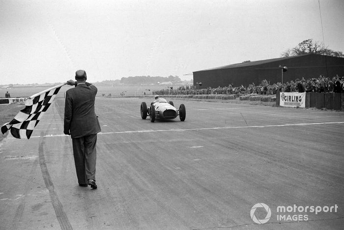 脱いだらすごいんです……特別なエンジンを備えたF1。羊の皮を被った狼（いや、狼の皮を被った羊も？）的マシン5選