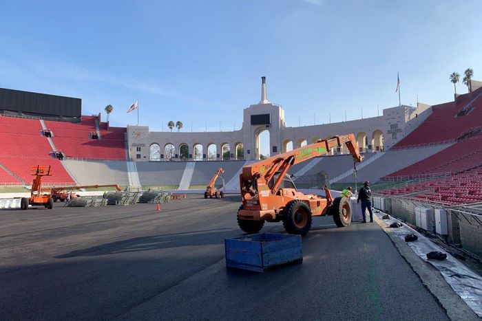 Watch the L.A. Coliseum race track being built in 60 seconds