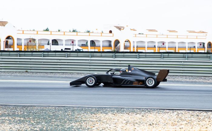Fotos El Tc Racing De Courtois Y Merhi Ya Ha Completado Sus Primeros Test