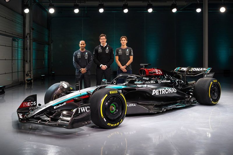 Mercedes dévoile sa W15 pour la saison 2024