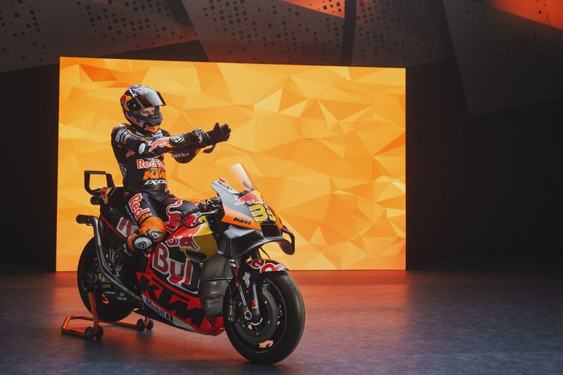 KTM, 2024 için RC16 MotoGP motosikletlerini tanıttı