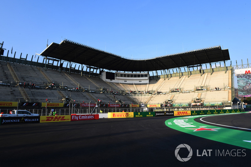 Vista del estadio y pista at GP de México - Fórmula 1 Fotos