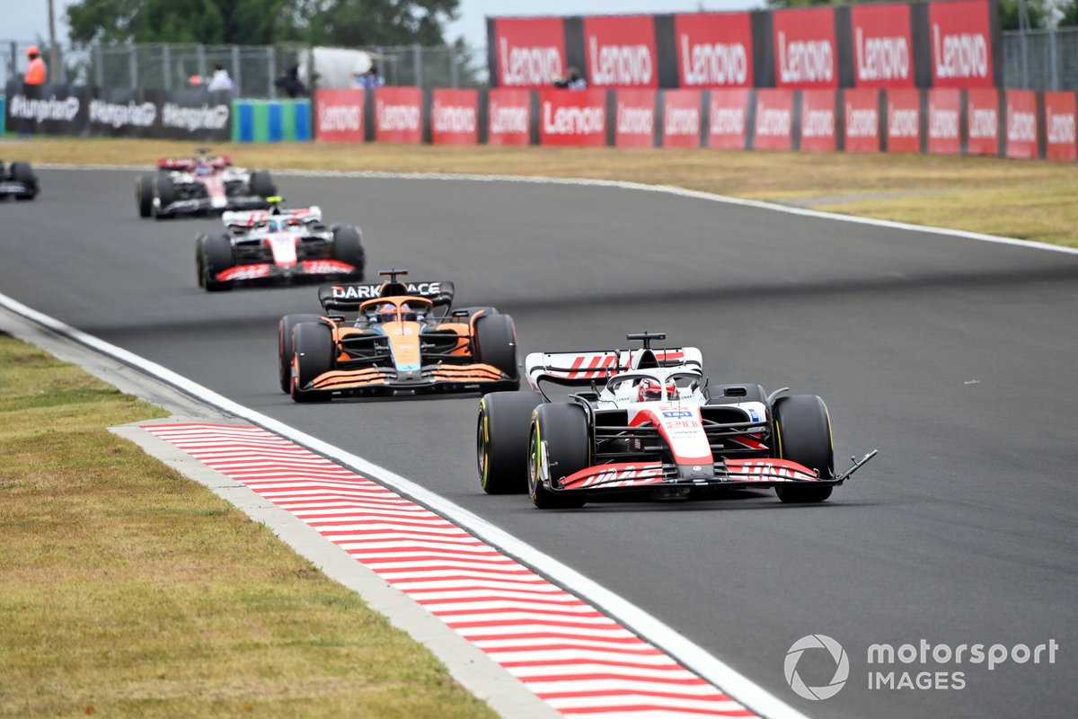 Haas, Ricciardo ile mi ilgileniyor?