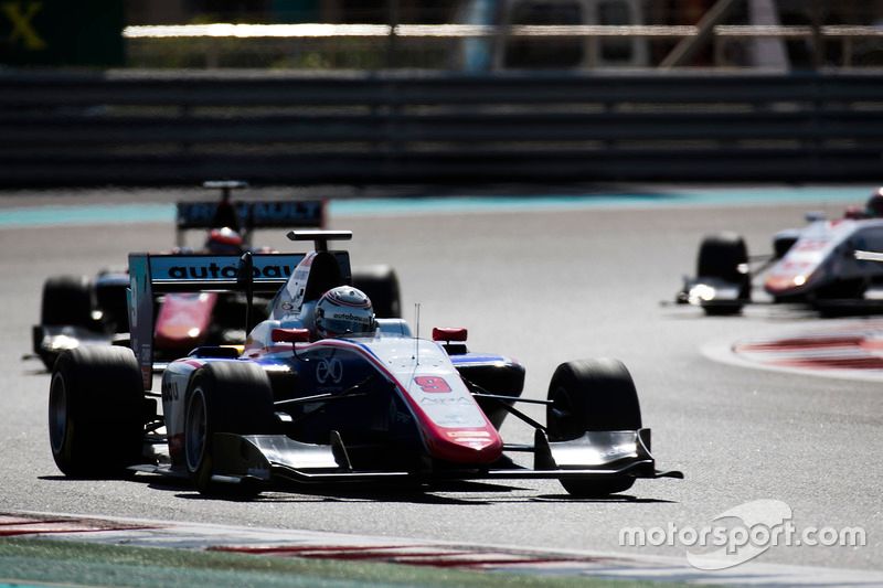 Kevin Jörg Profile - Bio, News, High-Res Photos & High Quality Videos