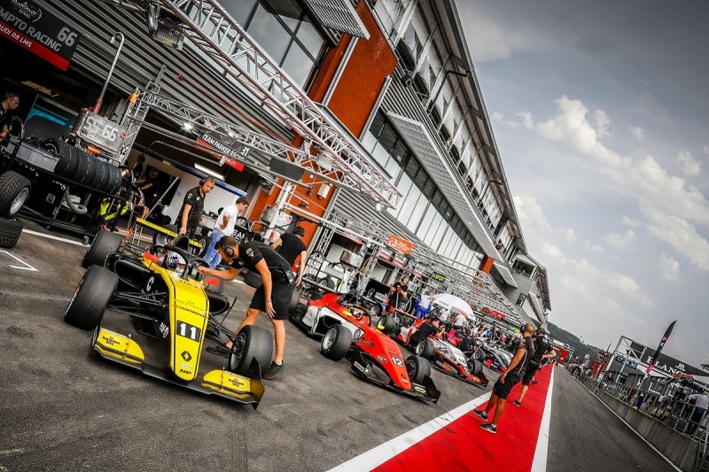 Renault signs 15-year-old French F4 champion as F1 junior driver