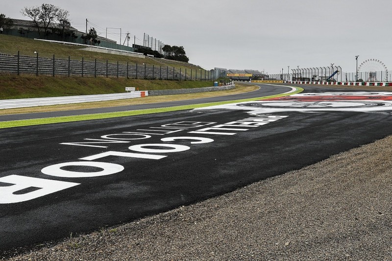 F1 drivers want to have risk of using DRS through Suzuka's 130R